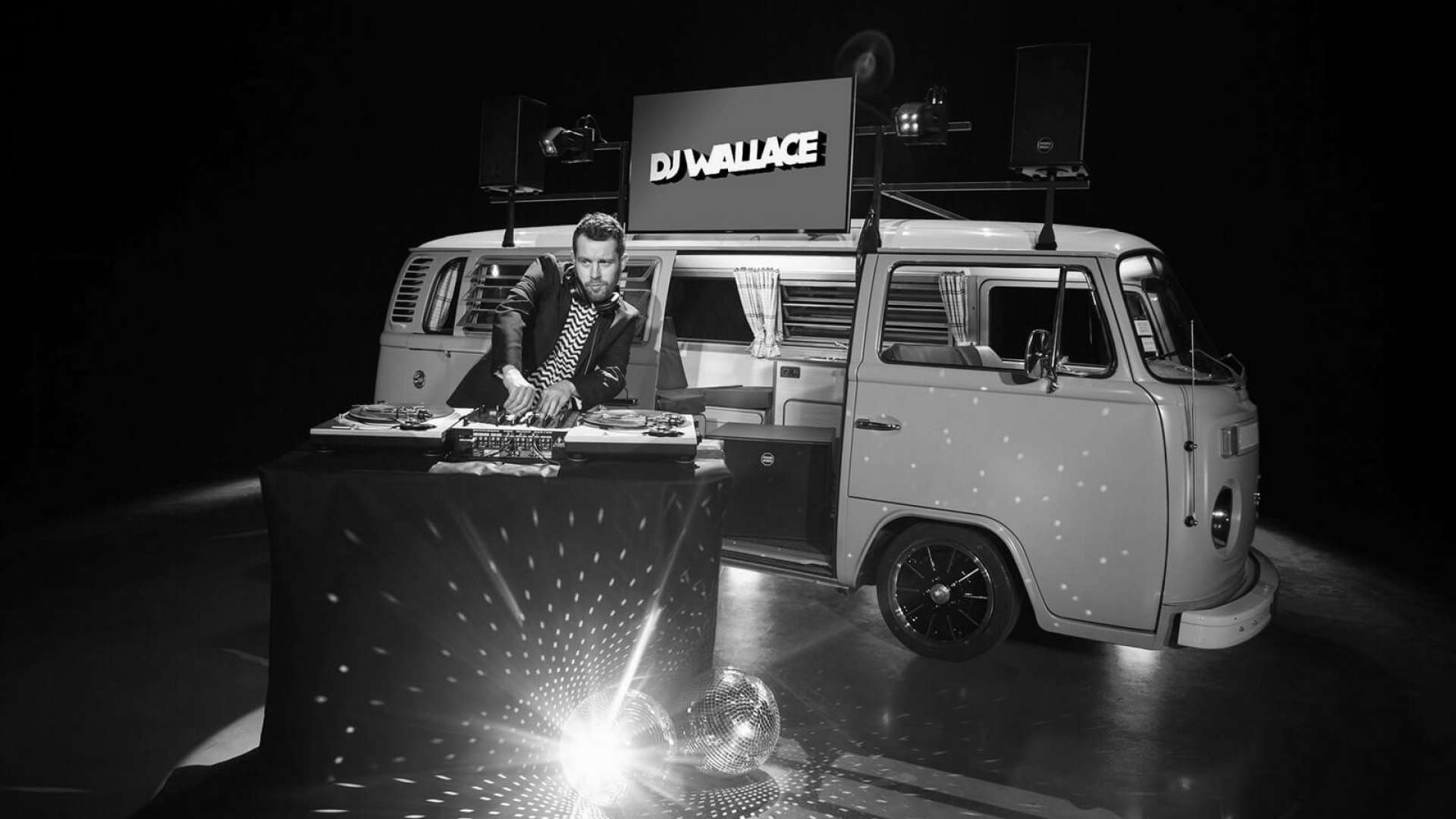 Dj Wallace | L'aéronef